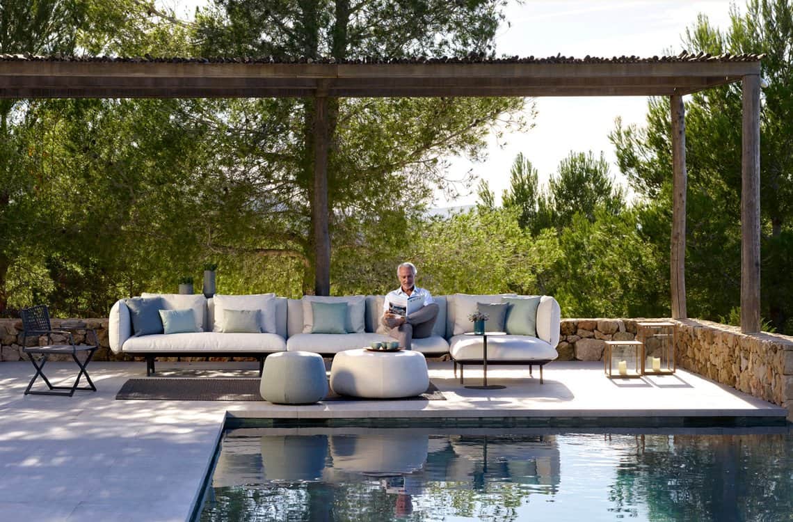 How to Create Outdoor Luxury on a Budget - Dreamo Living
